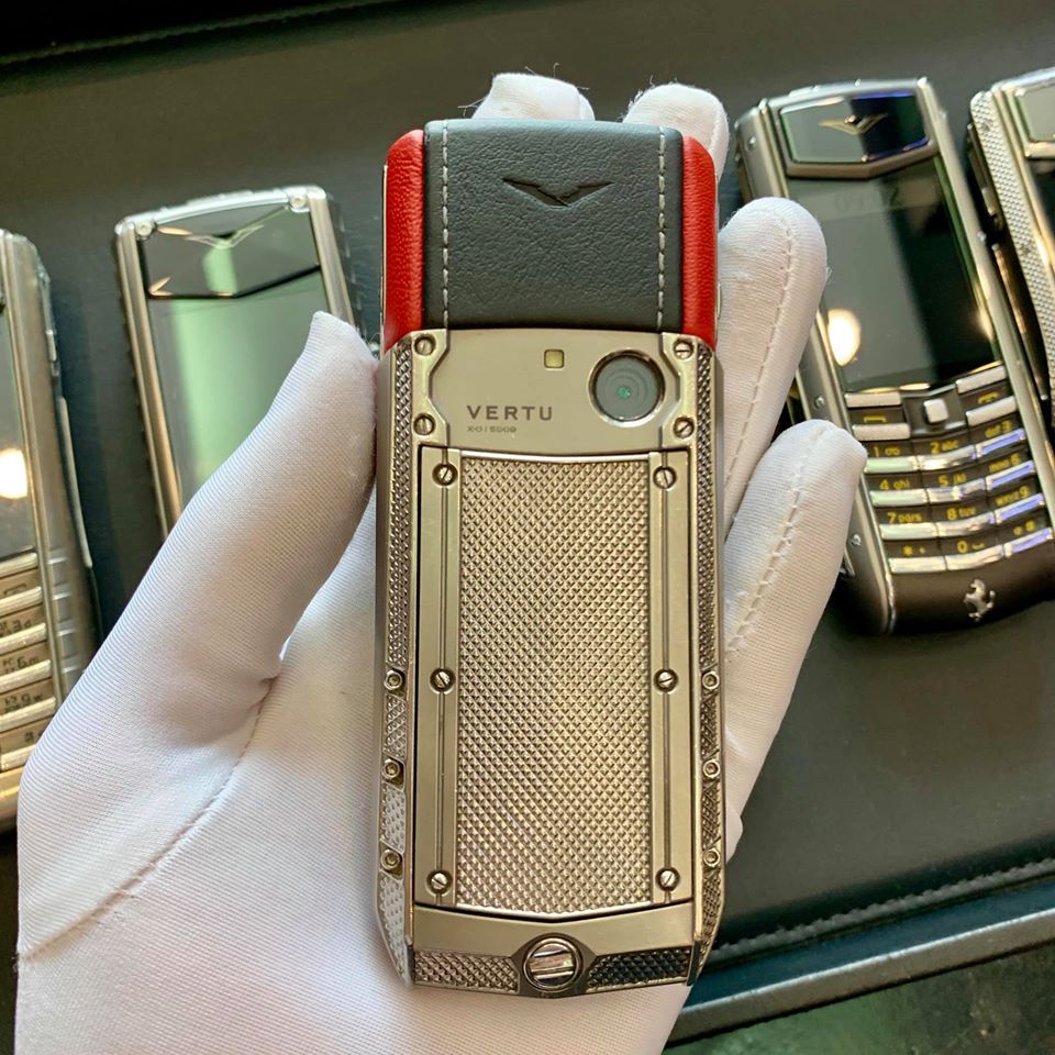 Vertu Ascent X Titan Black Red Chính Hãng - Di Động Số